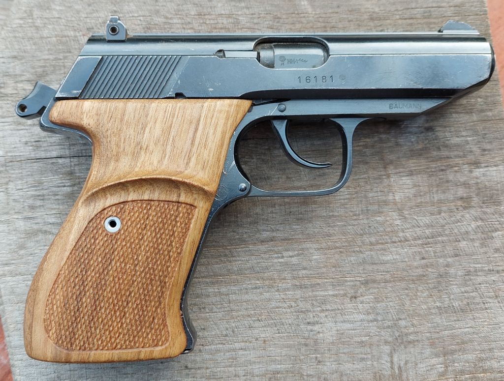 Walther PP Super grips.